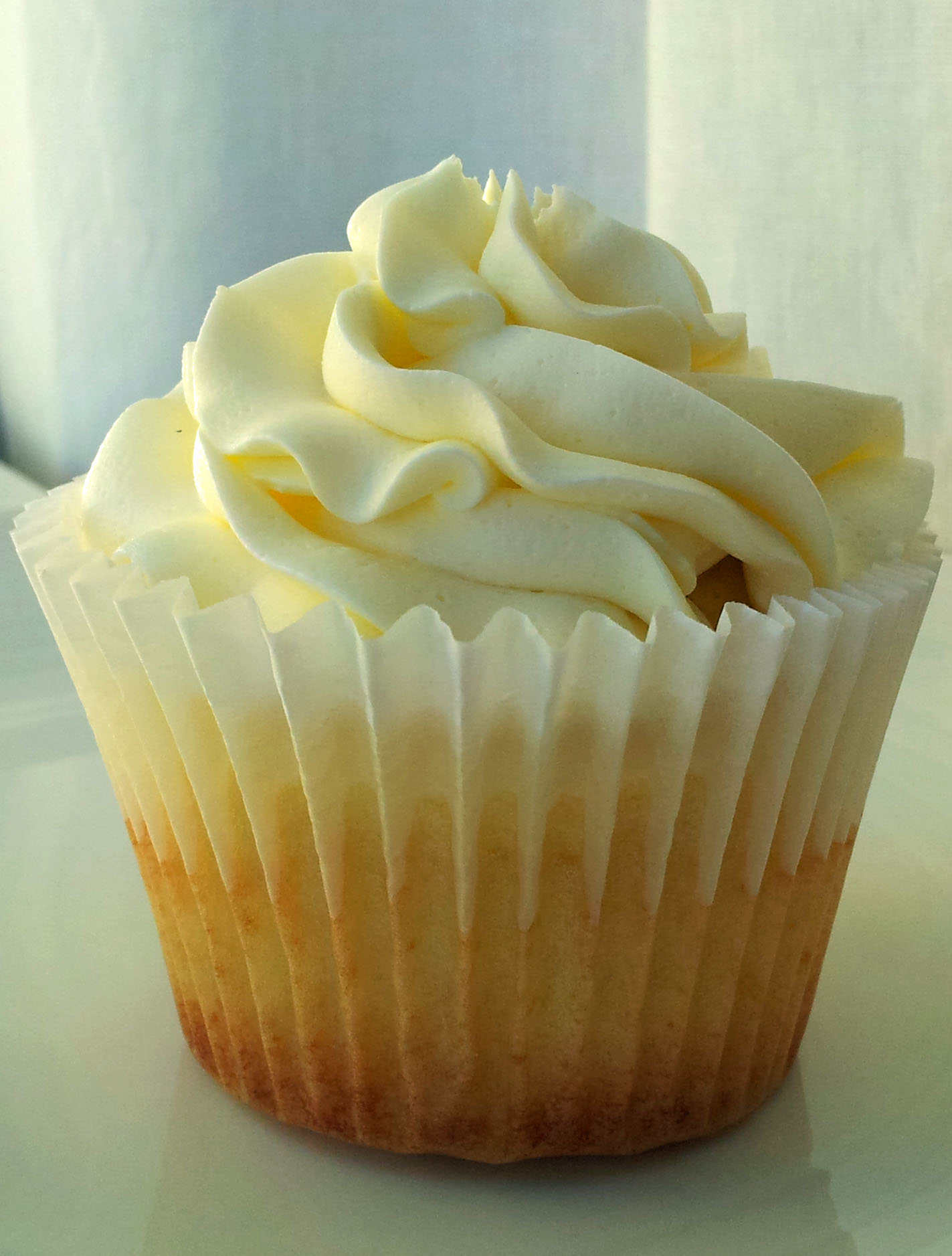 vanilla cupcake – Delish Bakery